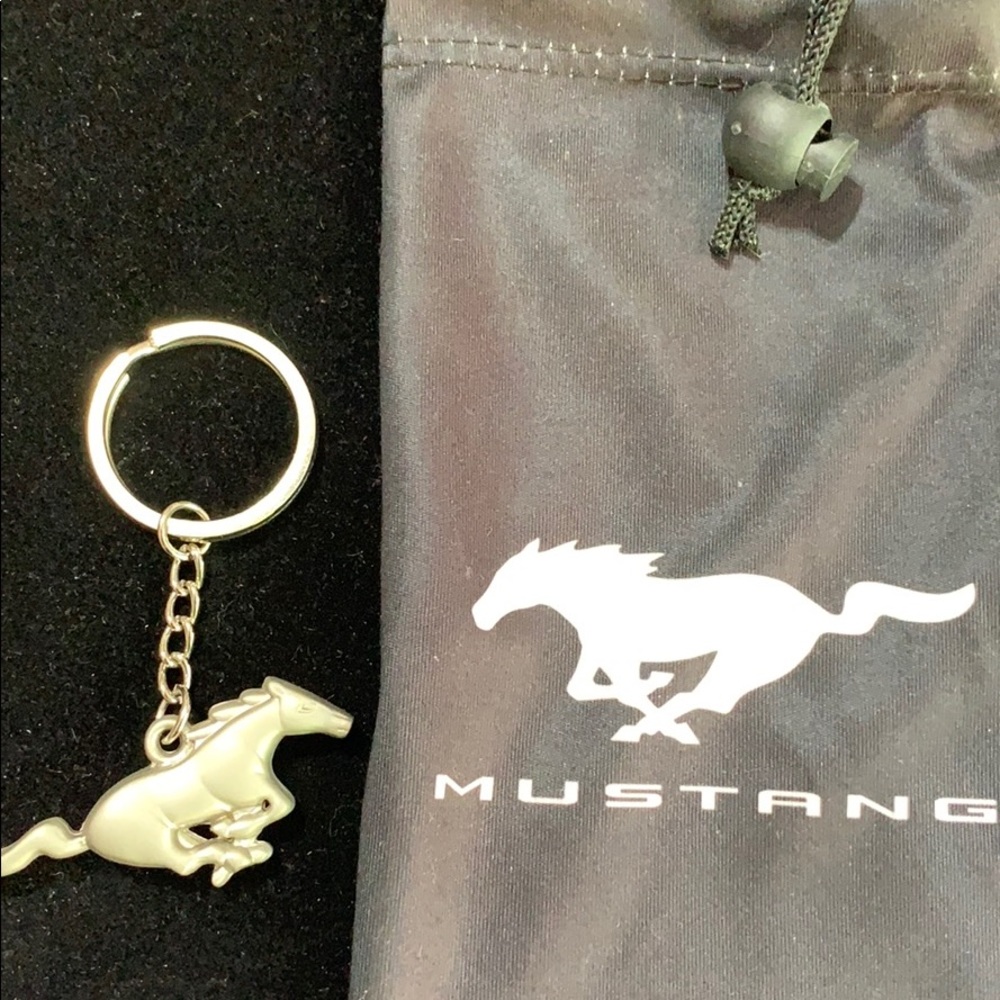 New Limited Edition Ford Mustang Keychain - Gem